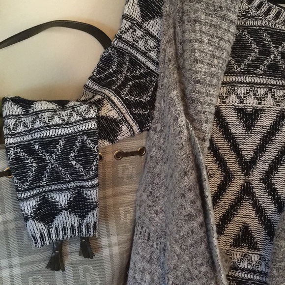 Lucky Brand | Sweaters | Aztec Print Black White Lucky Brand Crew Long ...